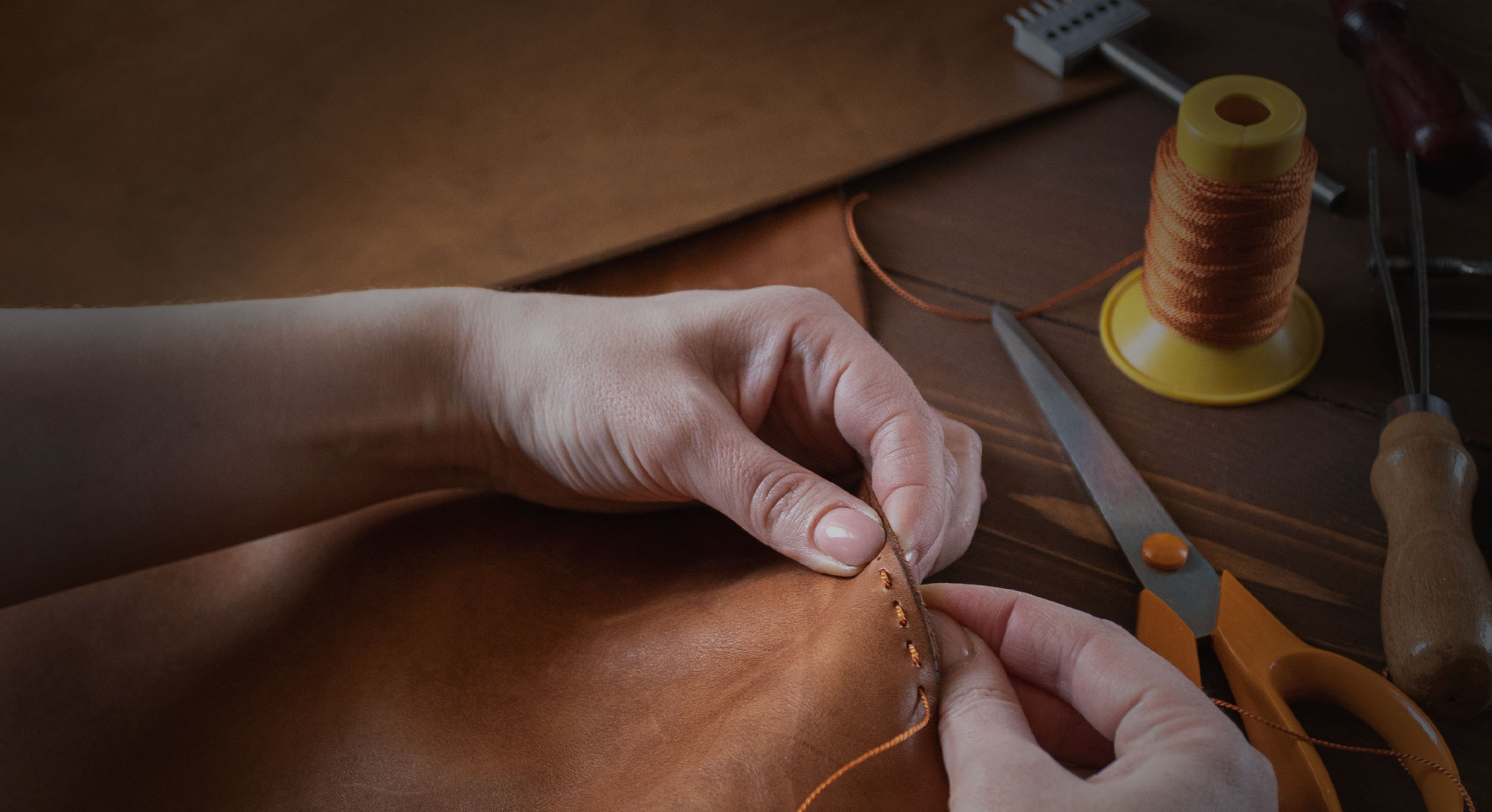 Ladies' Leather Handbags & Shoulder Bags - The Leather Locker